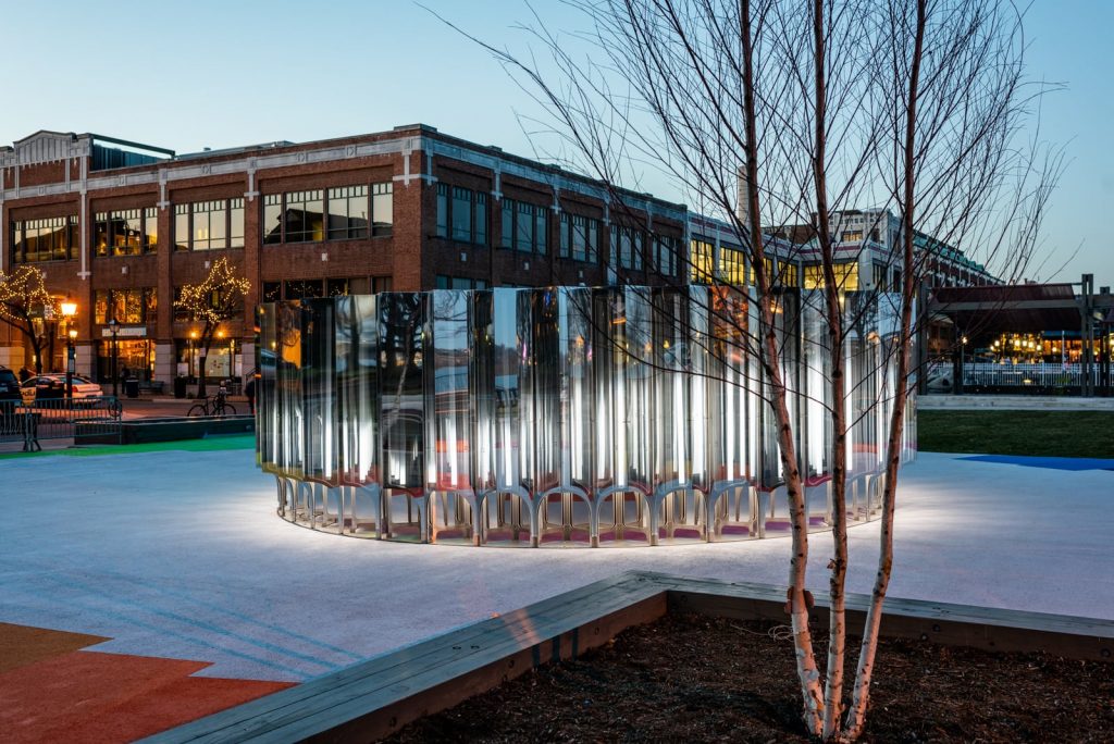 Mirror Mirror - SOFTlab